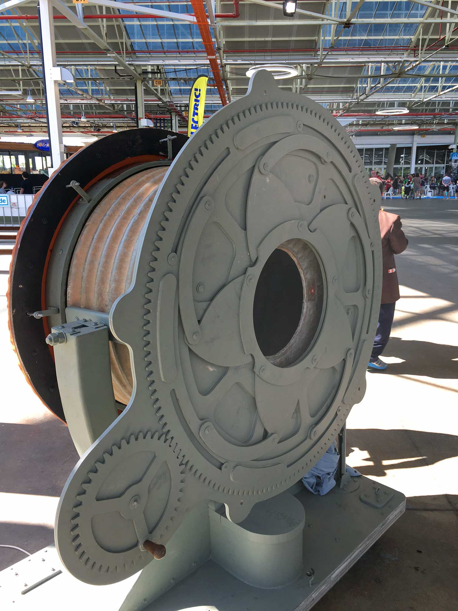 Toroidal Ring Vortex machines pulling the crowds – Institute of ...